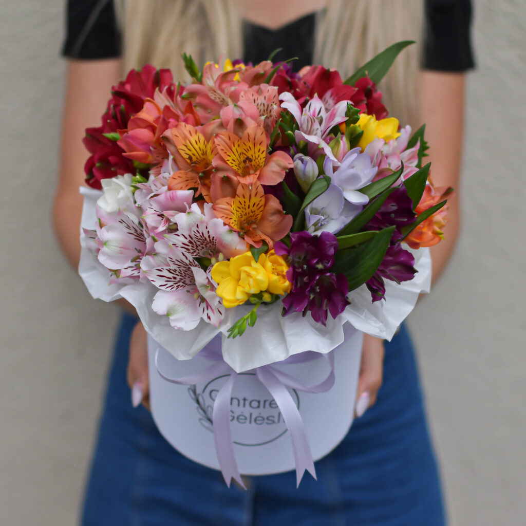Frezijos | Frezijų puokštės ir dėžutės Vilniuje | Gintarės Gėlės