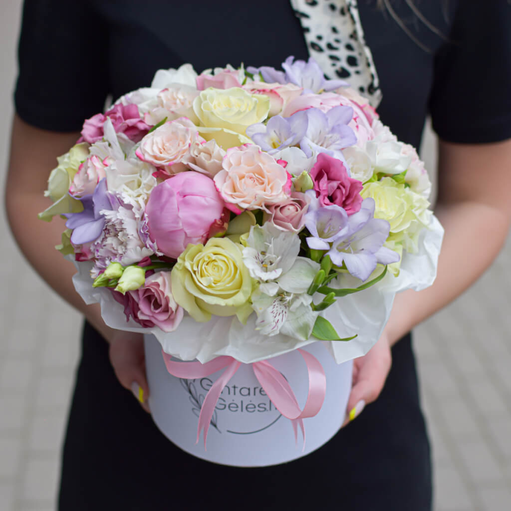 Gėlių pristatymas Vilniuje | Į Namus ar biurą | Vilnius ir priemiesčiai