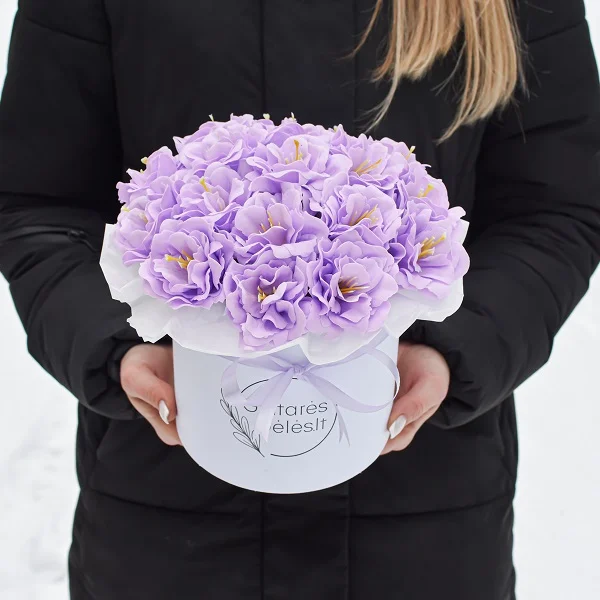 Muilo gėlių dėžutė „Švelnumas“ | Muilo gėlės | Gintarės Gėlės