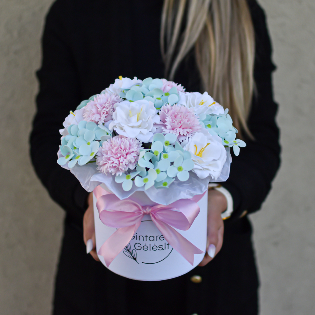 Muilo gėlės dėžutėje „Pastelinis sapnas“ | GintarėsGėlės